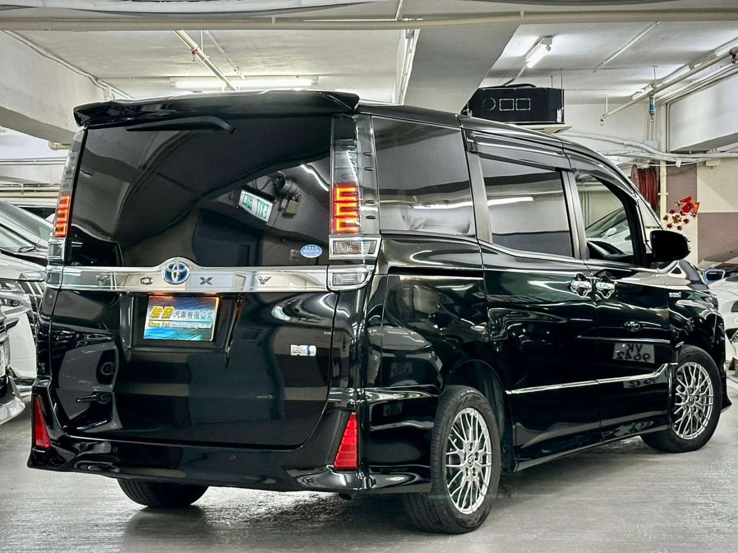 2020 TOYOTA Voxy Hybrid ZS 煌版